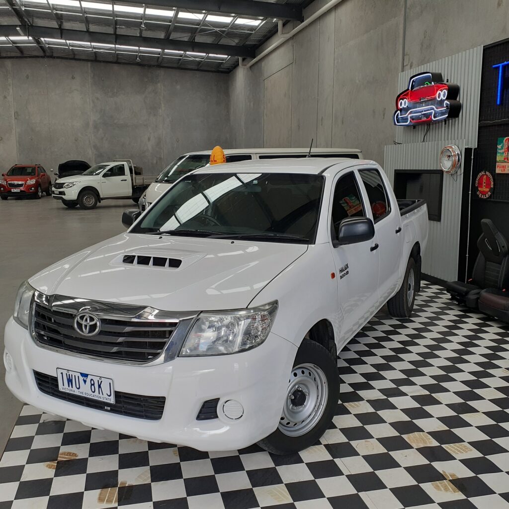 2014 Toyota Hilux SR – TOP DEALER