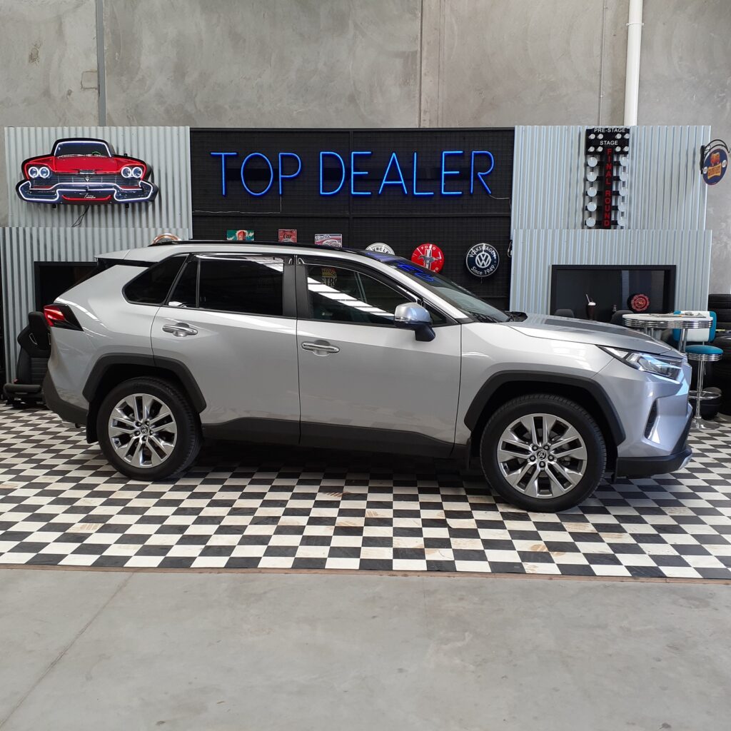 2020 Toyota RAV4 CRUISER – TOP DEALER